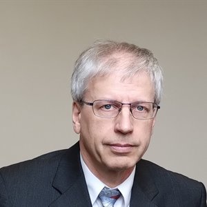 Dr Wolfgang Theis, School of Physics and Astronomy - University of ...