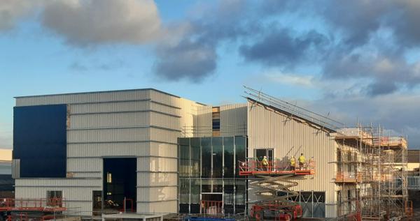 Topping out ceremony marks key milestone for Energy Innovation in ...