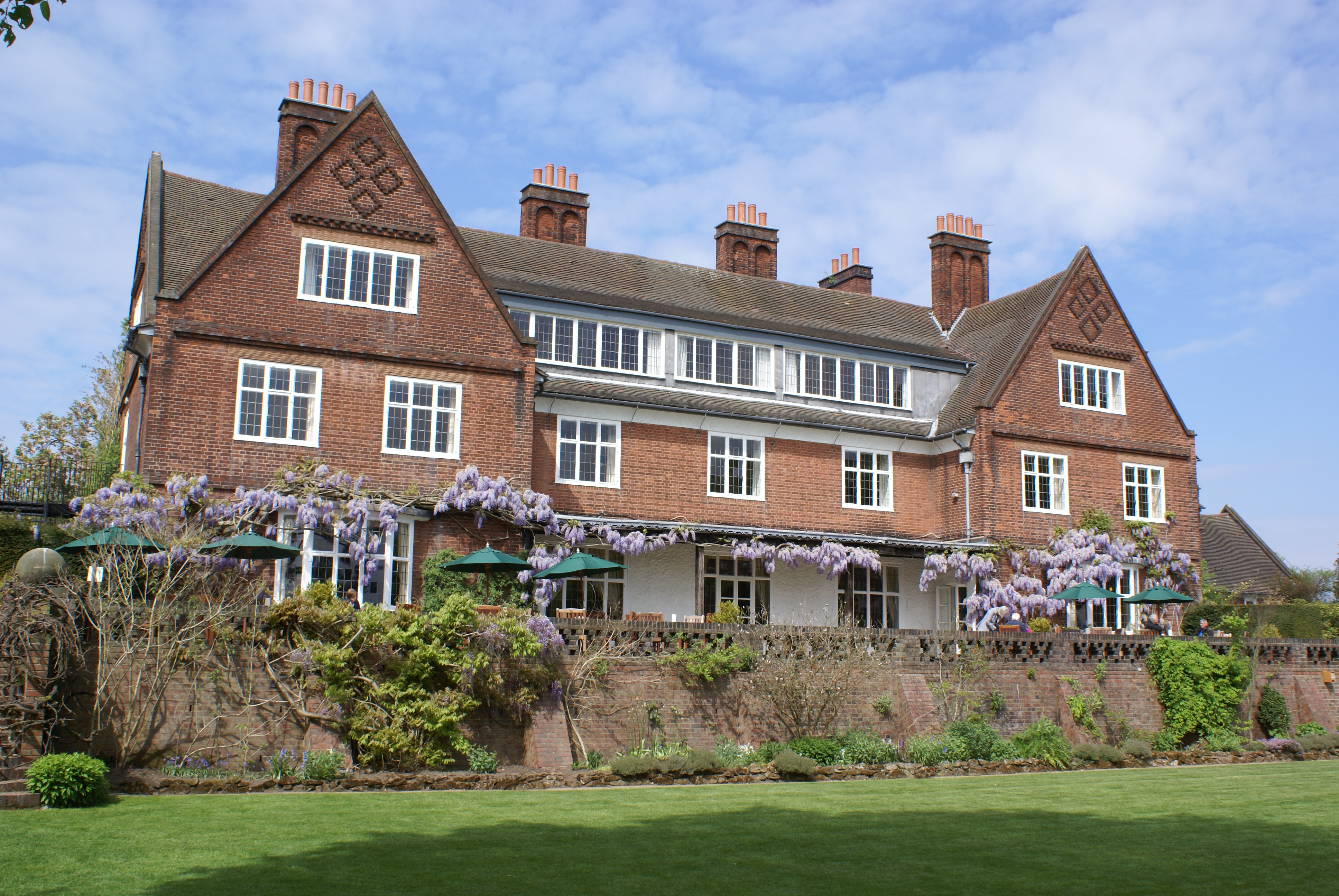 Major new accreditation puts Winterbourne House and Garden on official ...