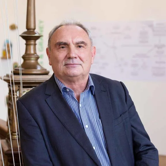 Putting the NHS’s health regulatory, governance, patient safety house ...