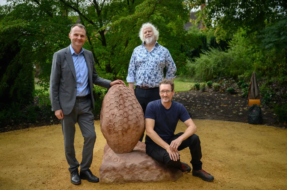 New Winterbourne sculpture creates a buzz - University of Birmingham