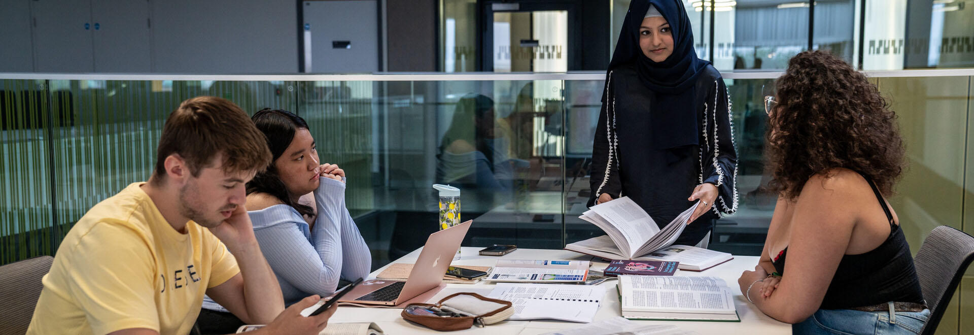 How to apply for an undergraduate course - University of Birmingham